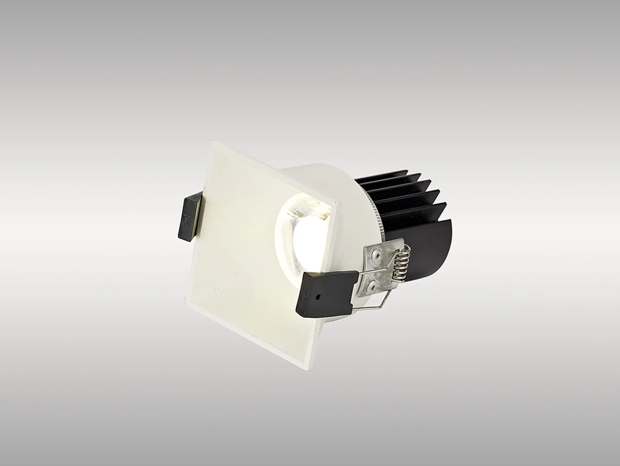 DM201918 Biox 9 Dlux Biox 9 Tridonic Powered 9W 4000K 890lm 36° CRI>90 ...